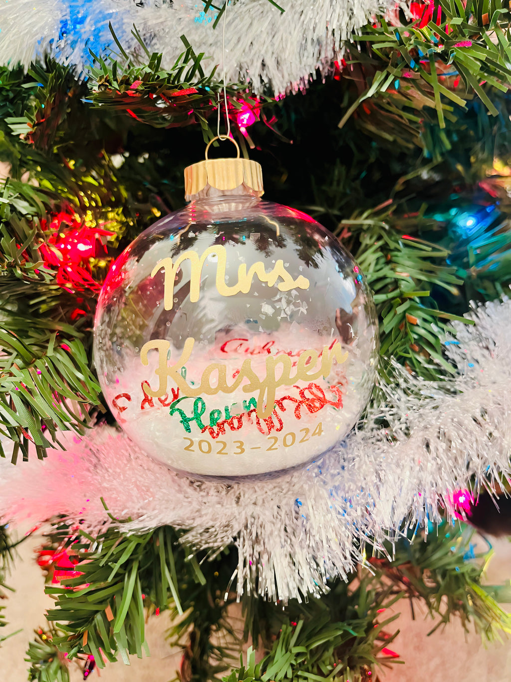 Snow Globe Christmas Ornament for Teachers with Class List – Invyte